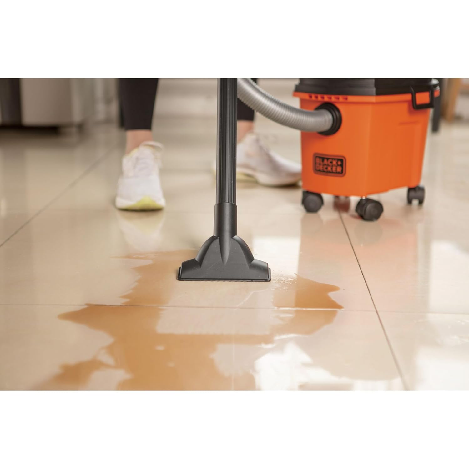 WET & DRY VACCUM CLEANERS - S P Technomac