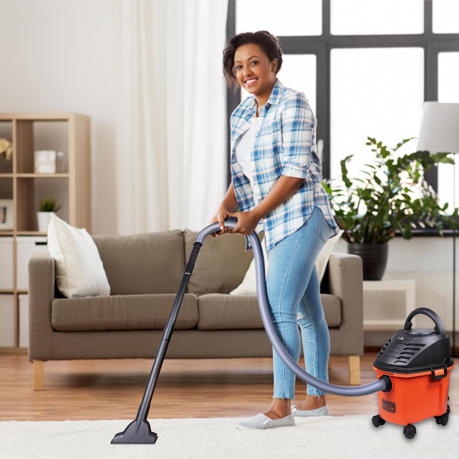 WET & DRY VACCUM CLEANERS - S P Technomac